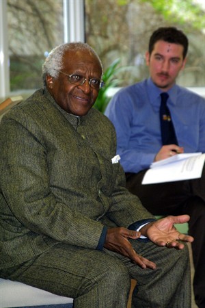 Archbishop Tutu holds Ash Wednesday service at ACO
