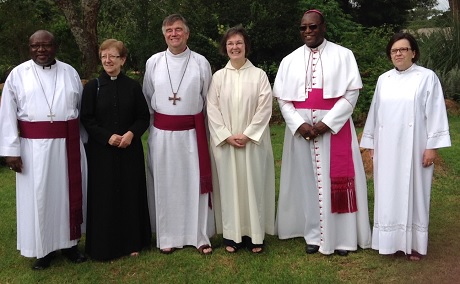 Zimbabwe Anglicans prepare for women's ordination with CofE visit