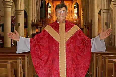 Former South Australian premier, Lynn Arnold ordained an Anglican priest