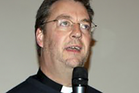 Anglicans in France told to help shape debate about religion in public life