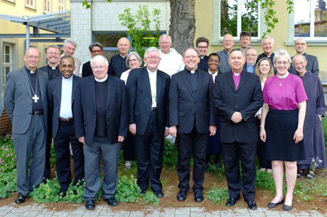 Groundbreaking document released on how Anglicans and Roman Catholics ...