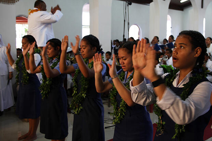 Tonga’s Royal Family helps settle noble language for God in new ...